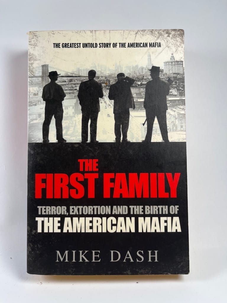 The First Family - Mike Dash od 19 Kč | Reknihy