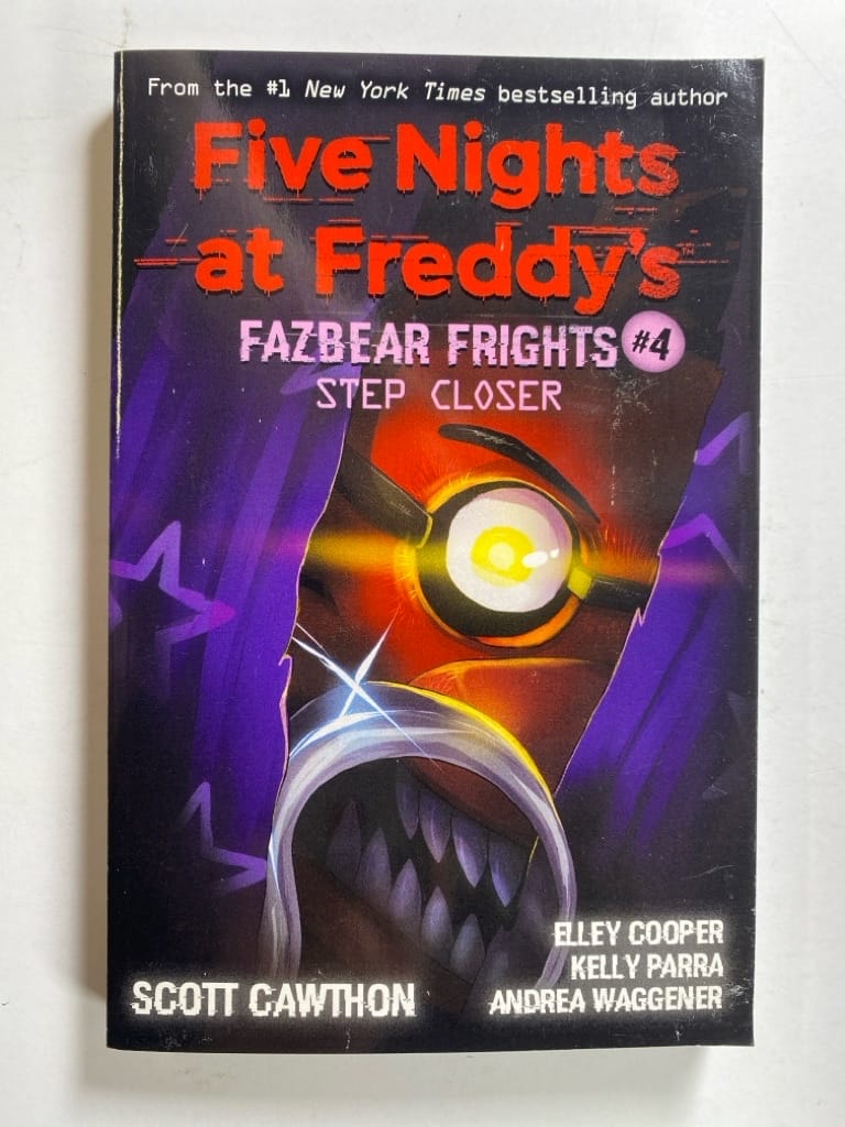 Five Nights at Freddy’s: Fazbear Frights - Step Closer (4) - Andrea ...