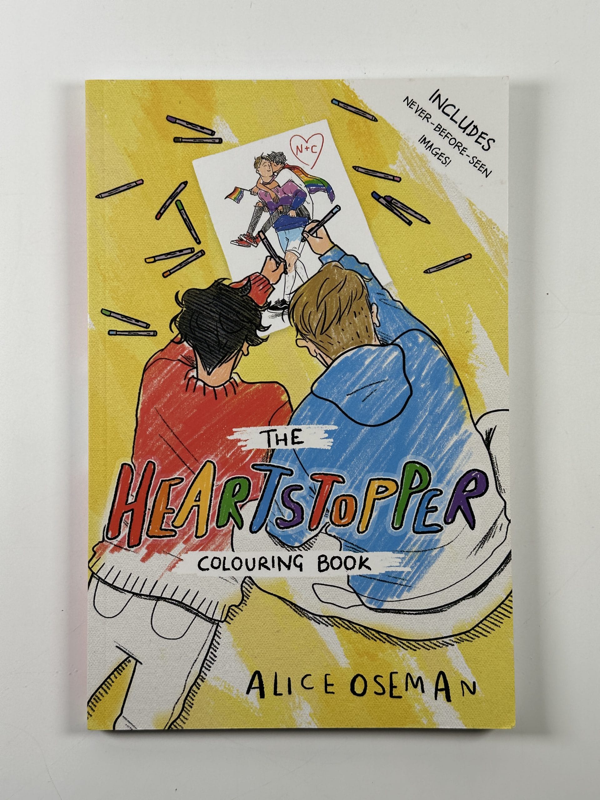 The Official Heartstopper Colouring Book - Alice Oseman od 99 Kč | Reknihy